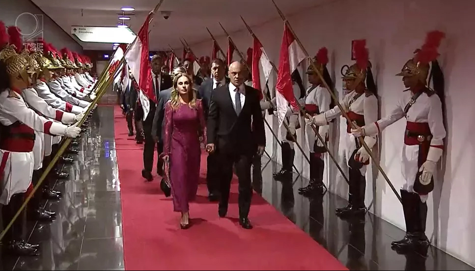 Alexandre de Moraes assume TSE e a liderança maior da democracia ...