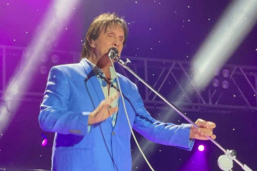 Roberto Carlos faz show em Brasília e encanta fãs com repertório de ...