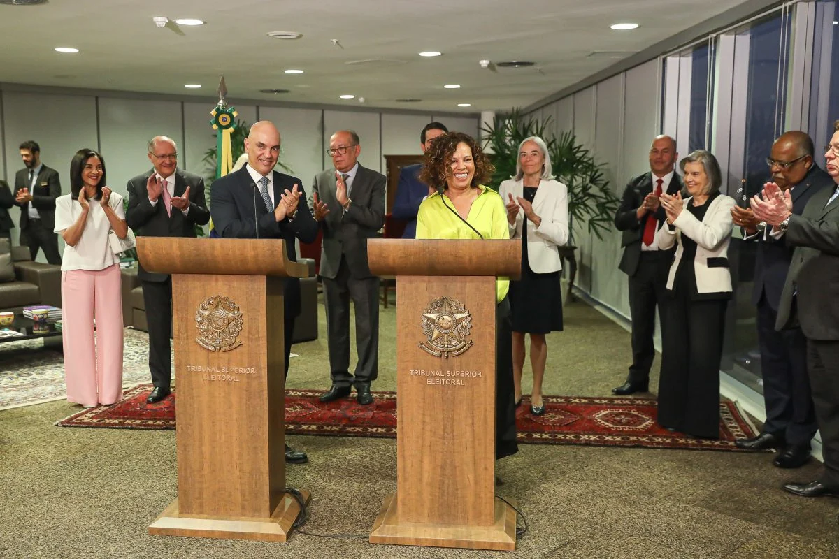 Edilene Lobo toma posse como ministra do TSE e se torna um símbolo de ...