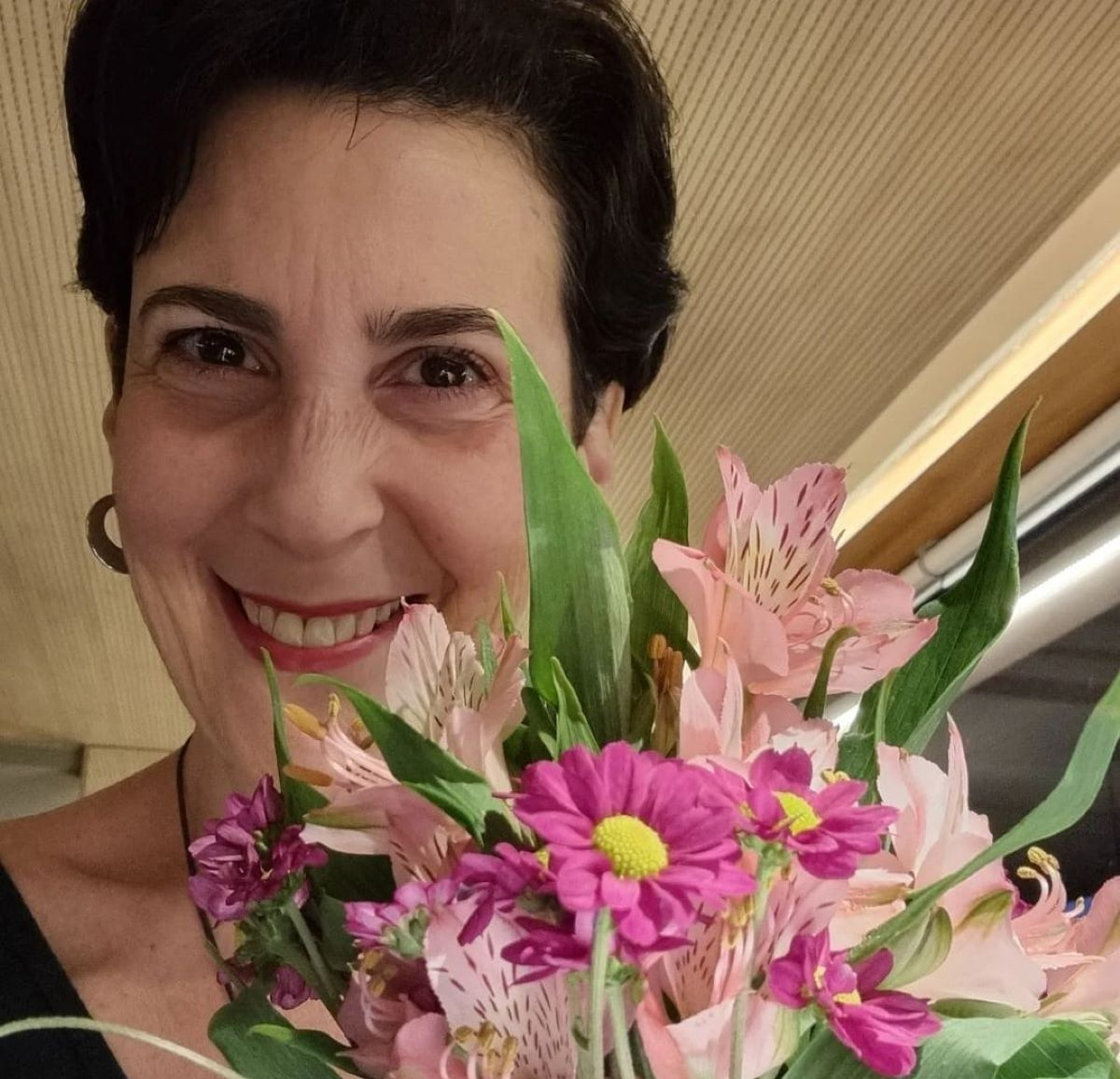 Fernanda Pelosi, atriz e psicóloga, lança a obra ‘No fim tudo vira ...