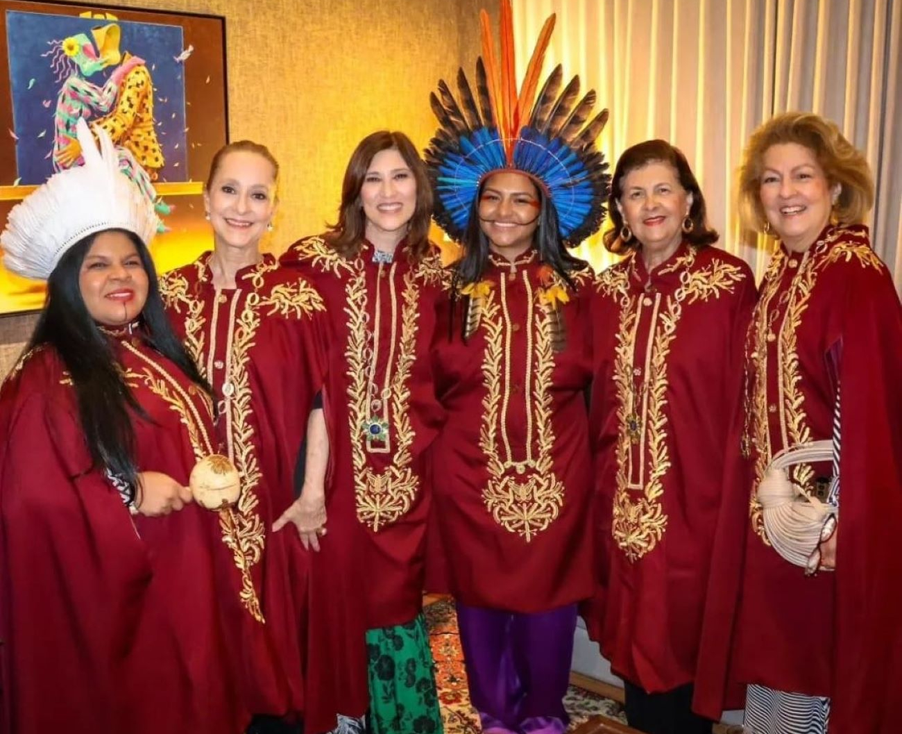 Sonia Guajajara, Ana Botafogo, Beth Goulart e Juma Xipaia, na posse da ...