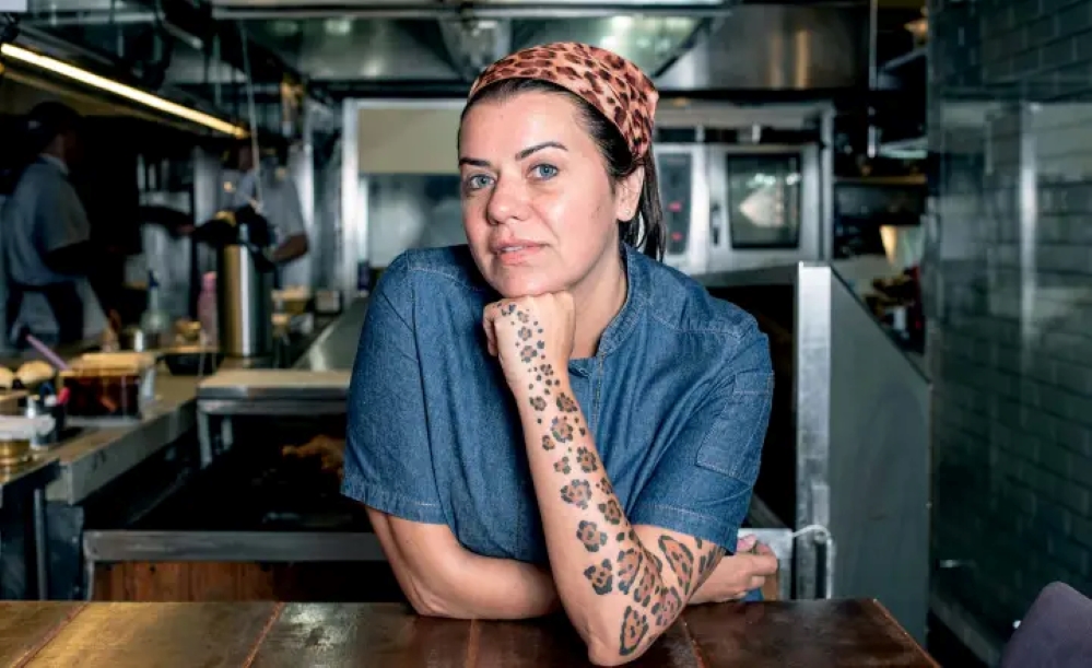 Brasileira Janaína Torres Rueda se consagra como The World’s Best ...