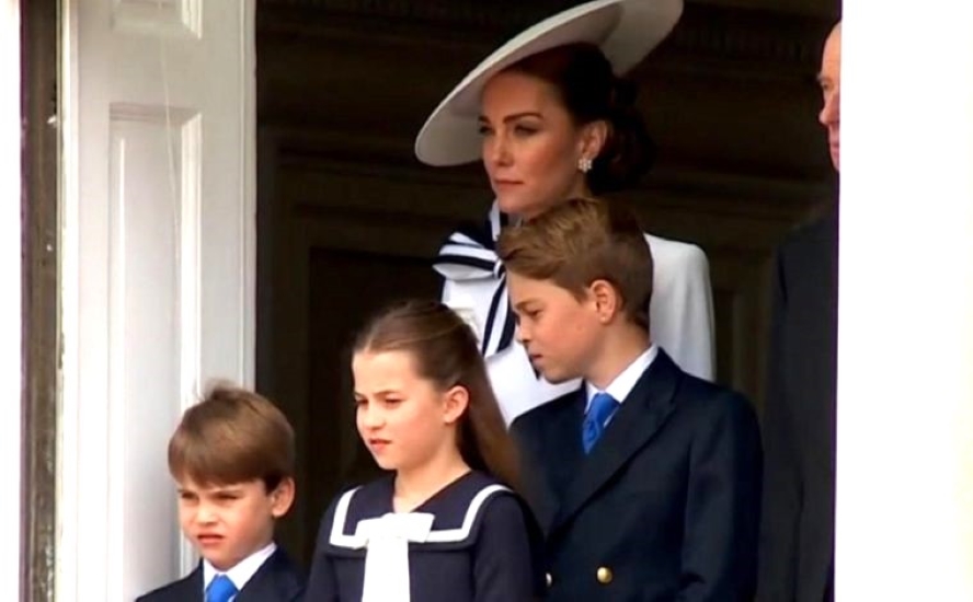 Princesa Kate Middleton e filhos durante o desfile militar Trooping the ...