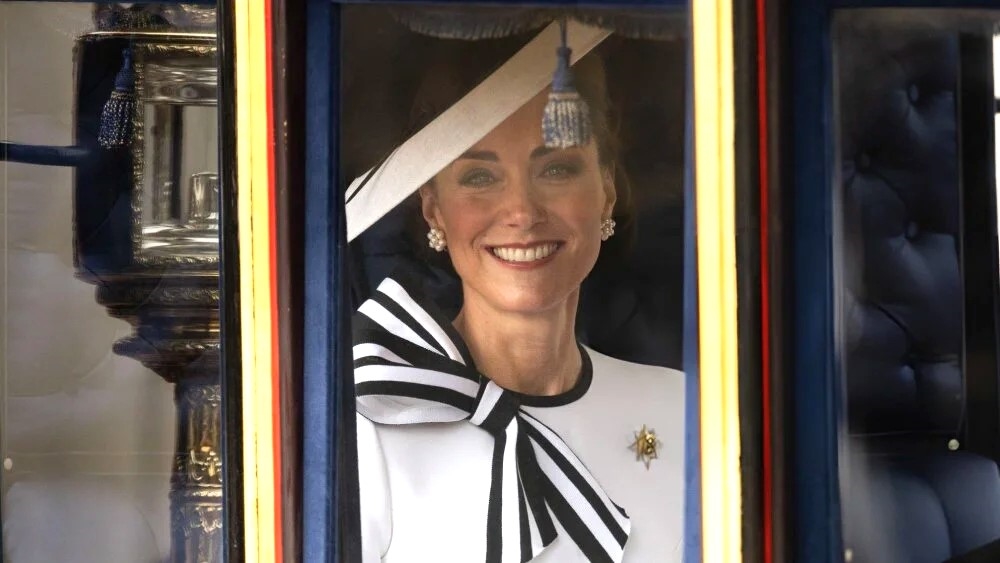 Princesa Kate Middleton durante desfile militar Trooping the Colour no ...