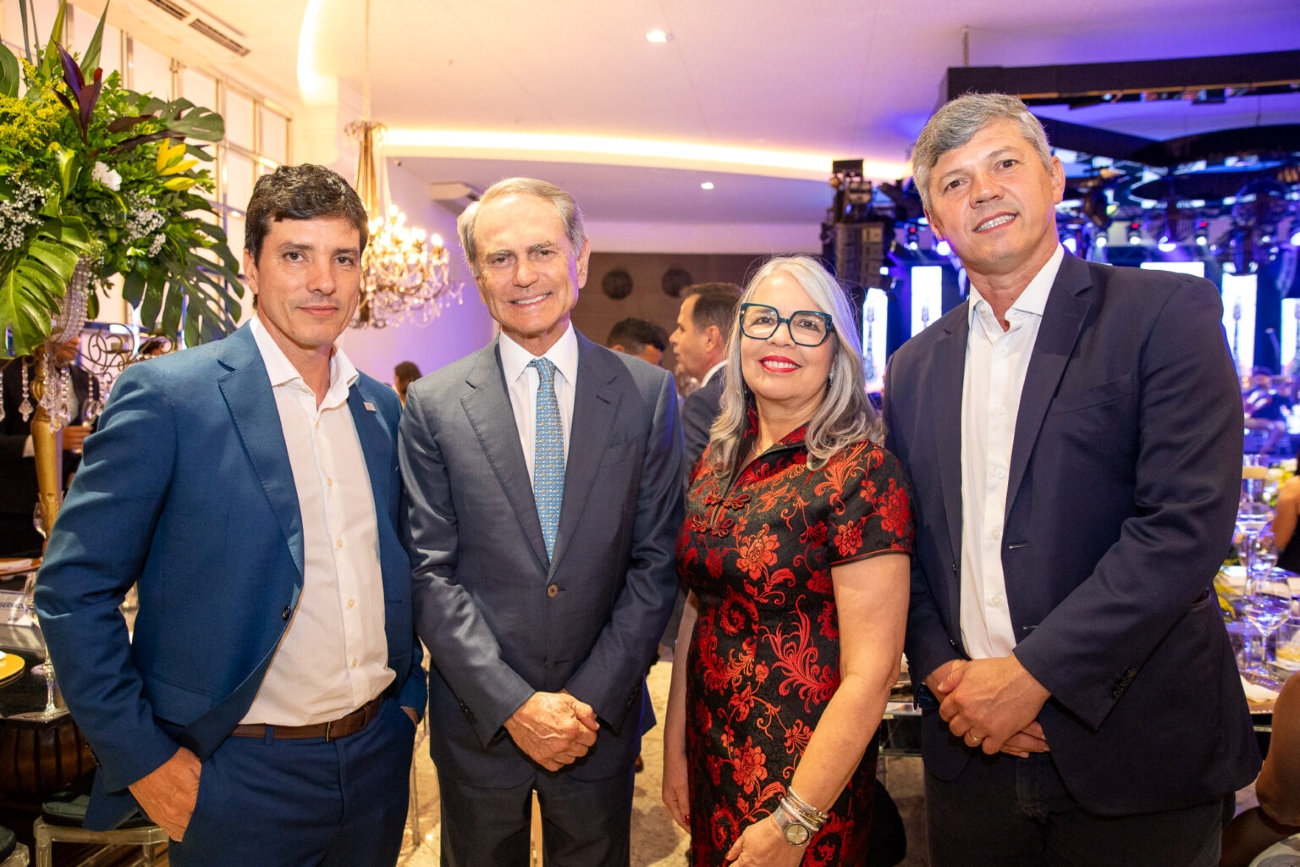 Sinduscon-DF 60 anos – Adalberto Valadão, Paulo Octávio Pereira, Helvia Paranaguá e Valter ...